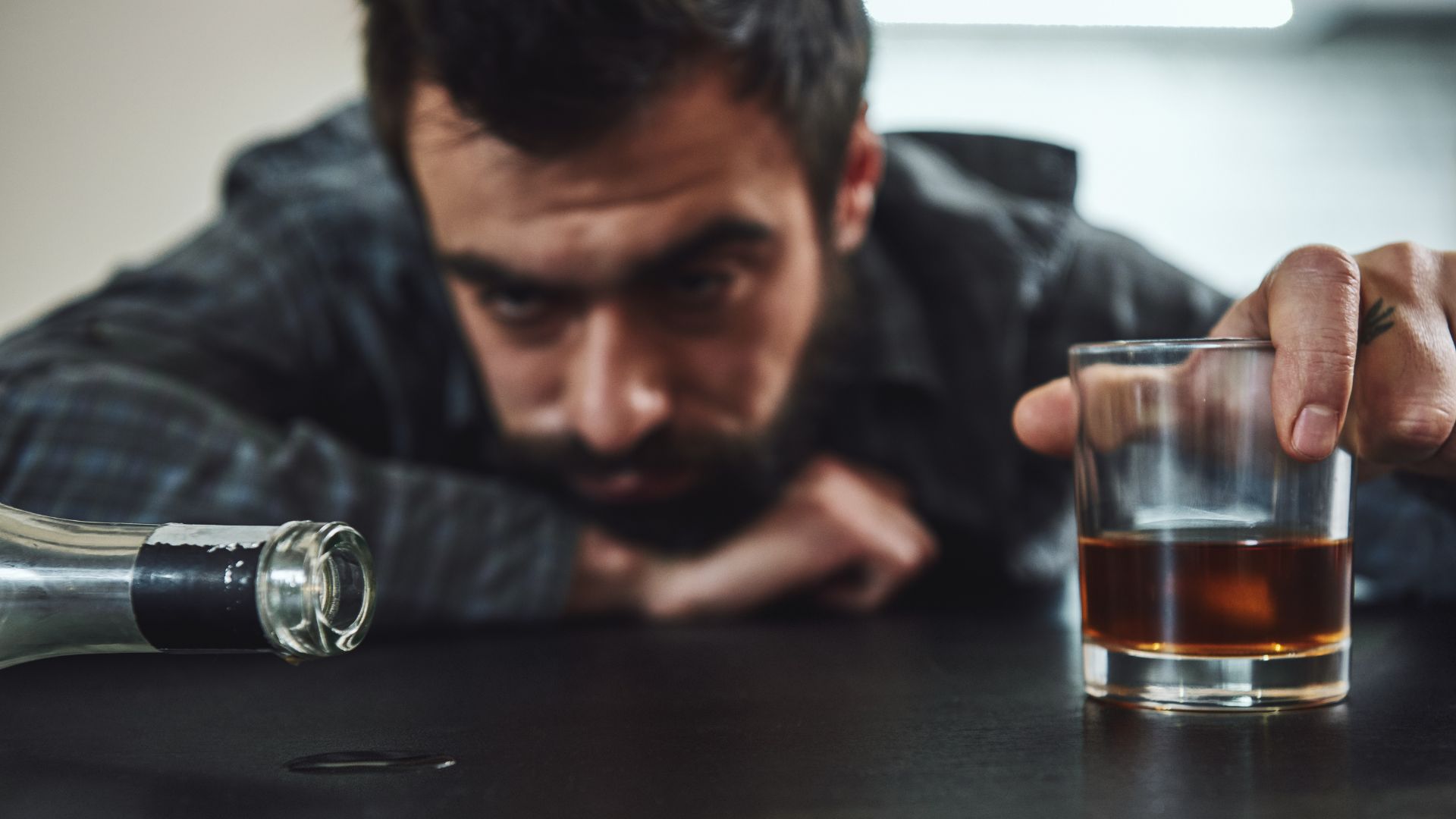How to Spot an Alcoholic Face | Blueview Recovery